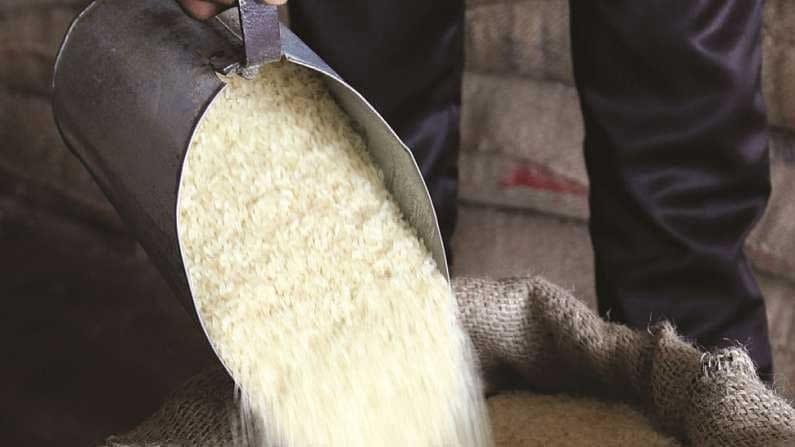 Duare Ration: কবে থেকে বাড়ি বাড়ি রেশন পৌঁছবে, ঘোষণা খাদ্যমন্ত্রীর ...