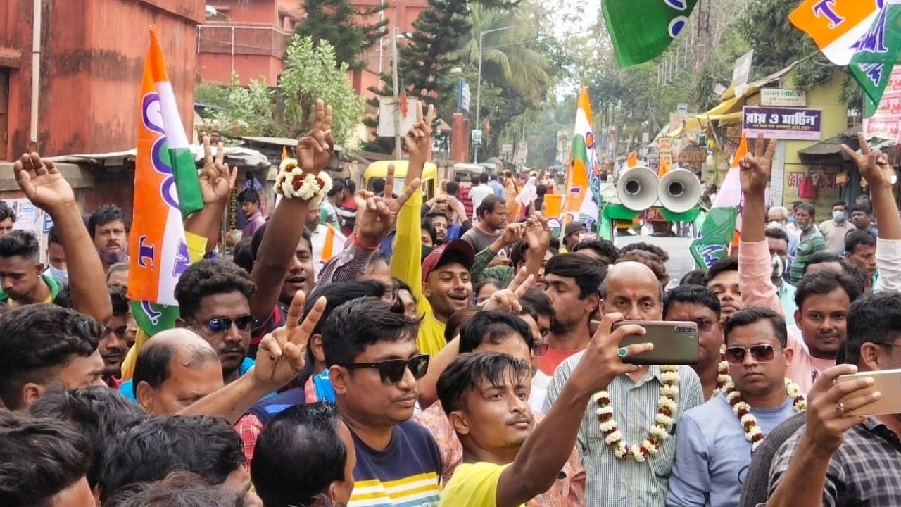 Municipal Election 2022: উৎসব নাকি ভোটের প্রস্তুতি বোঝা দায়, চোখ ধাঁধানো আয়োজনে মনোনয়ন জমা ...