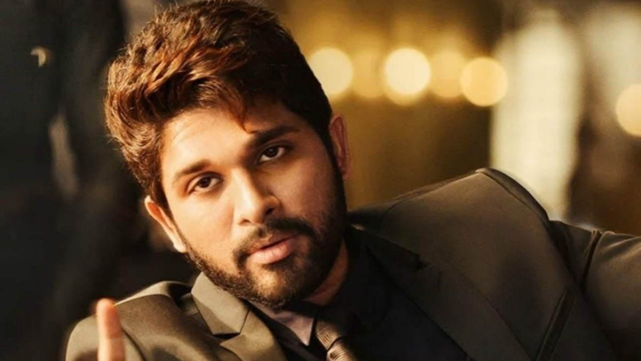 Allu Arjun: ‘পুষ্পারাজ’কেও ঝুঁকতে হয়, কোথায়, কার কাছে ঝুঁকলেন অল্লু ...