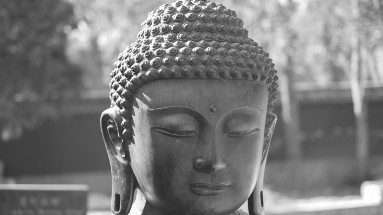Gautama Buddha: বুদ্ধের মাথায় গোলাকার বস্তুগুলি কী? এর ইতিহাস জানা আছে ...