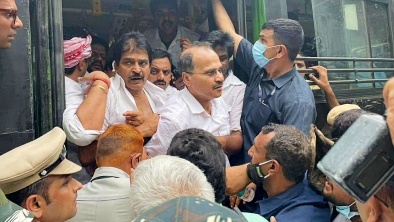 Delhi Police পাঁজর ভাঙল চিদম্বরমের বেনুগোপালের উপর প্রাণঘাতী হামলা