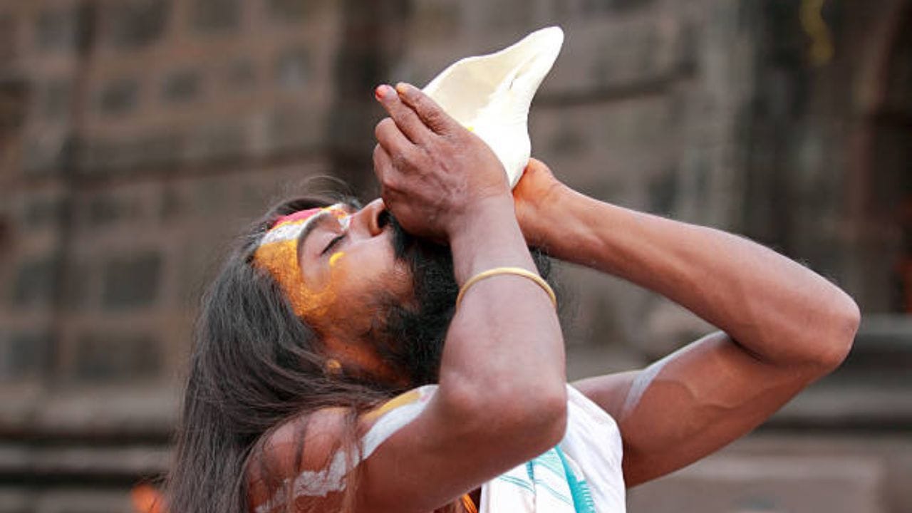 Shankh Benefits: প্রতিদিন সন্ধ্যের সময় শাঁখ বাজানো ভাল! তিনবারের বেশি ...