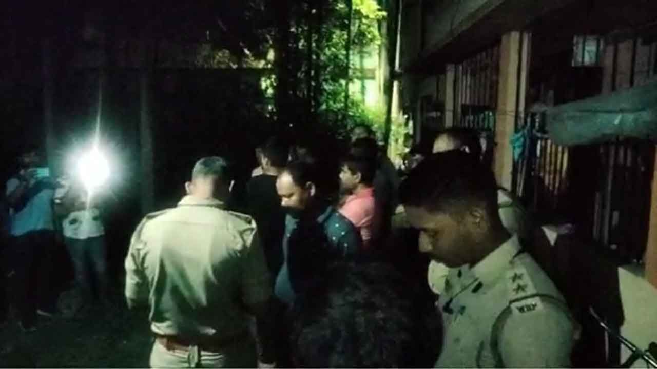 Cooch Behar: পাড়ার মহিলার থেকে ধারের টাকা চাইতে গিয়েছিলেন যুবক, ফাঁকা ...