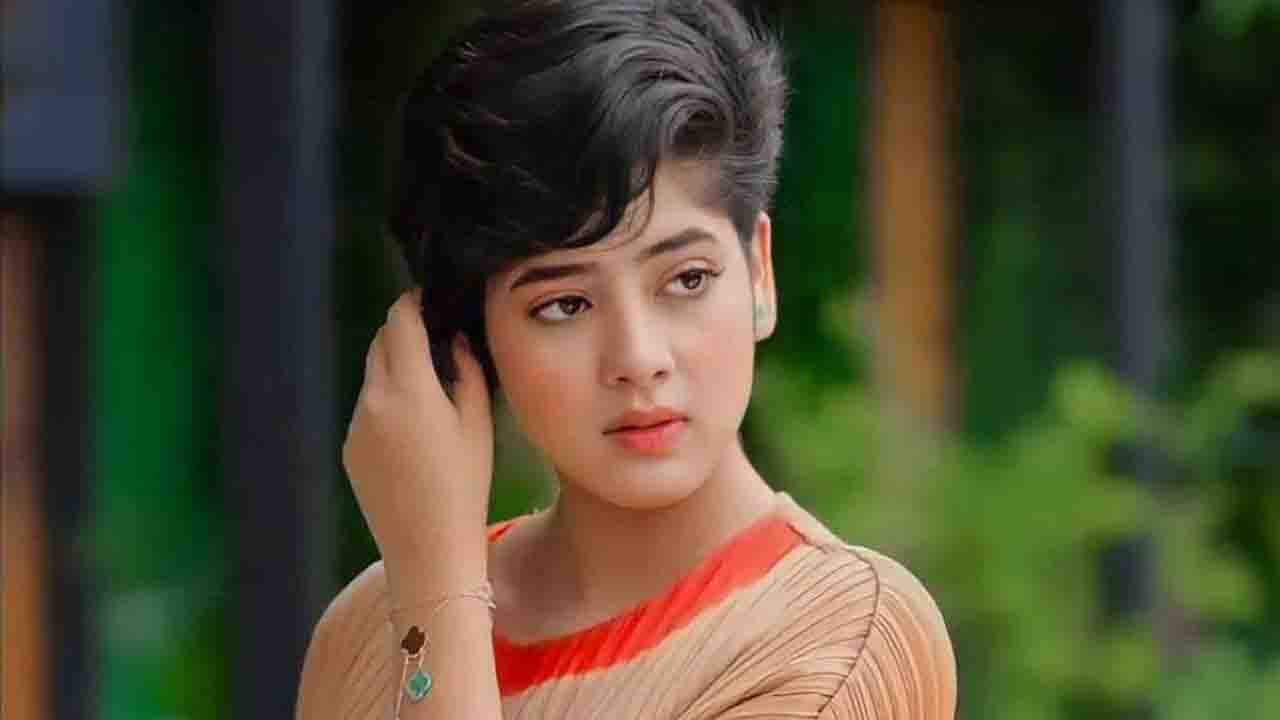Ditipriya Roy Birthday: ২০ বছর বয়সে পা দিতিপ্রিয়ায়, বাবা-মায়ের হাত ...