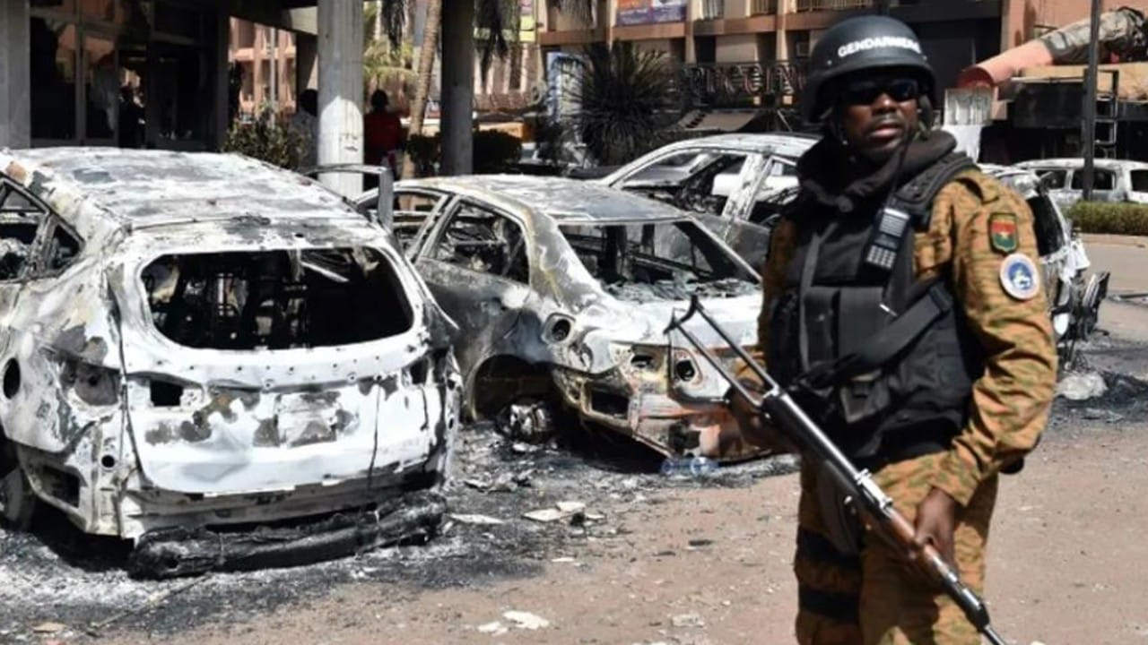 IED Blast In West Africa : পশ্চিম আফ্রিকায় আইইডি বিস্ফোরণে মৃত ৩৫ ...