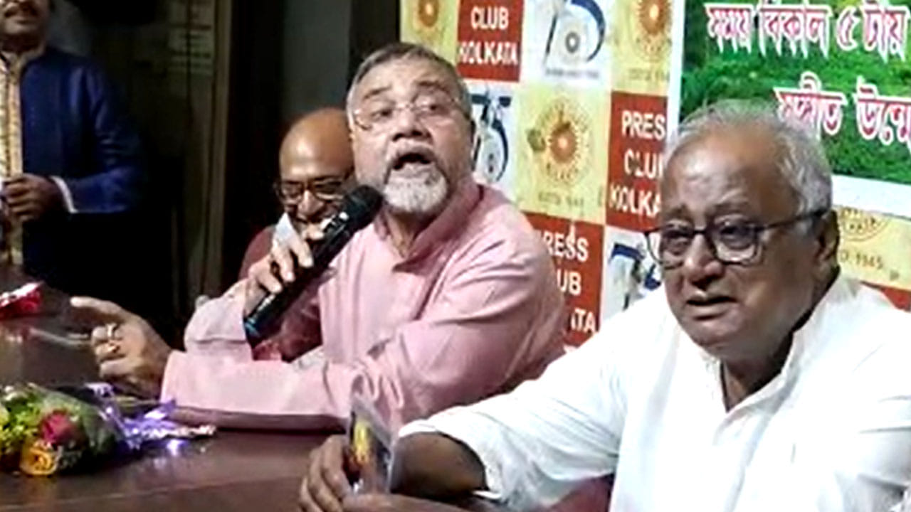 Video : ‘মন মাতাল সাজ সকাল…’, গান ধরলেন তাপস রায় | Salil Chowdhury's ...