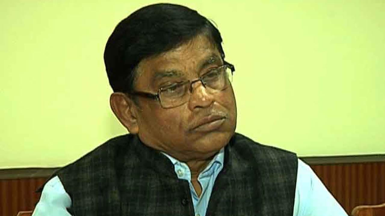 Manik Bhattacharya: মানিকের কোন জাদুবলে চাকরি পেয়েছেন 'ভুয়ো ...