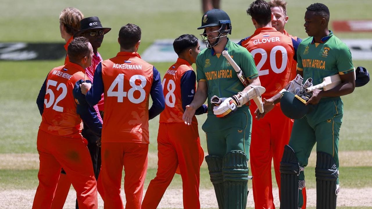 Mark Boucher: নেদারল্যান্ডের বিরুদ্ধে দলের হারে বিরক্ত দক্ষিণ আফ্রিকার ...