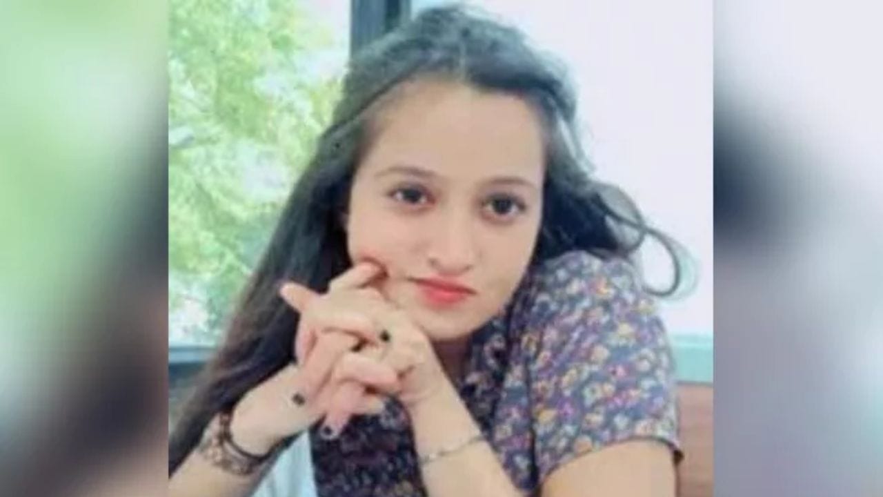 Ayushi Murder Case: বুক ফুঁড়ে বেরিয়ে গিয়েছিল একটা গুলি, আরেকটা লাগে ...