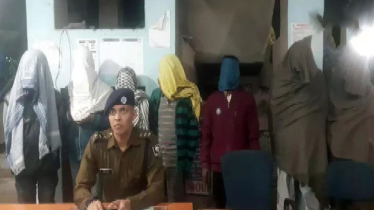 Police Station: 'ড্রাই স্টেটে' পুলিশ লকআপেই চলছে দারু পার্টি ...