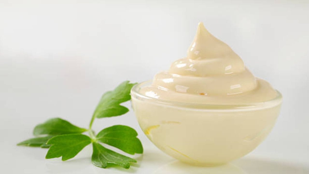 Mayonnaise for Skin: রূপটান শেষ? হেঁশেলের মেয়োনিজকে কাজে লাগান ত্বকের ...