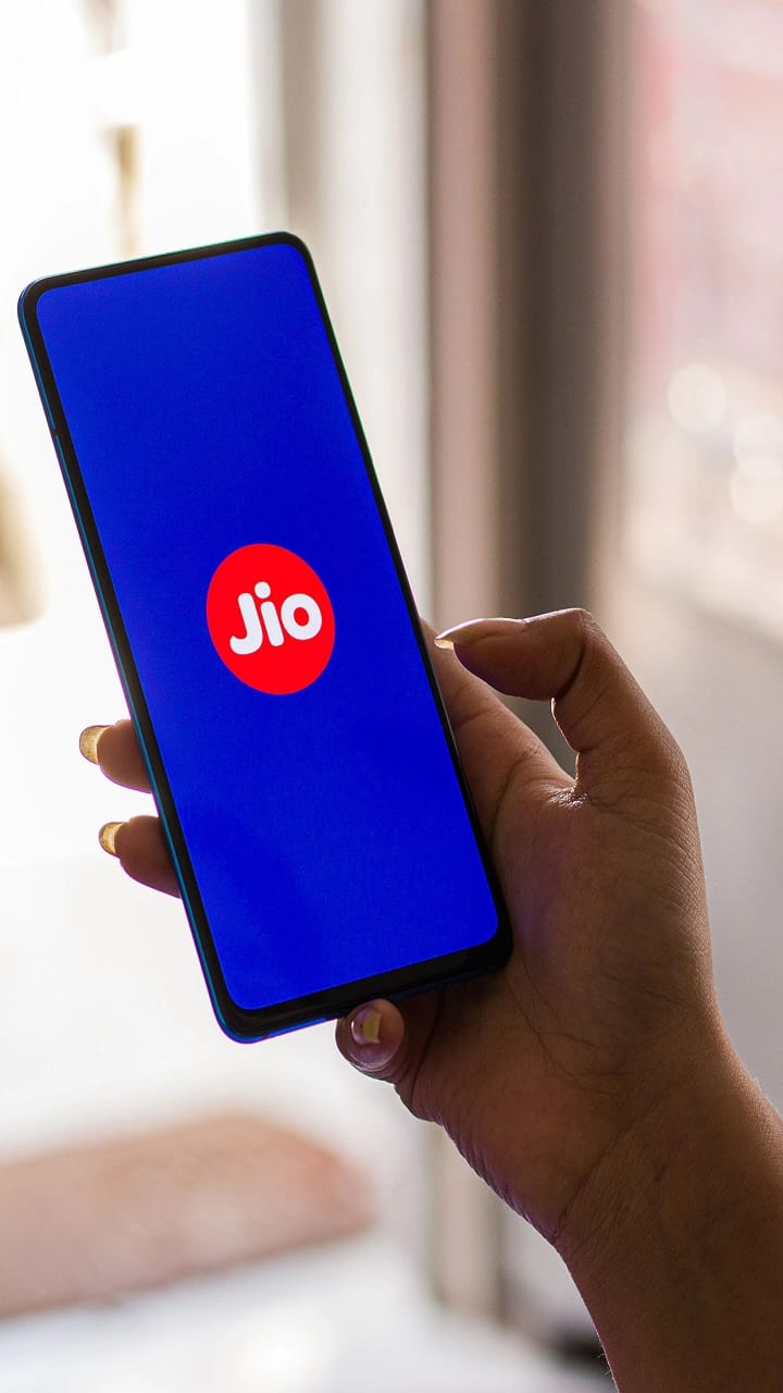 সস্তার Jio 5G মোবাইল আসছে শিগগিরই – TV9Bangla