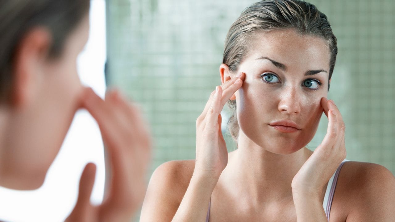 Skincare routine for oily skin: তৈলাক্ত ত্বক নিয়ে নাজেহাল? শীত হোক বা ...