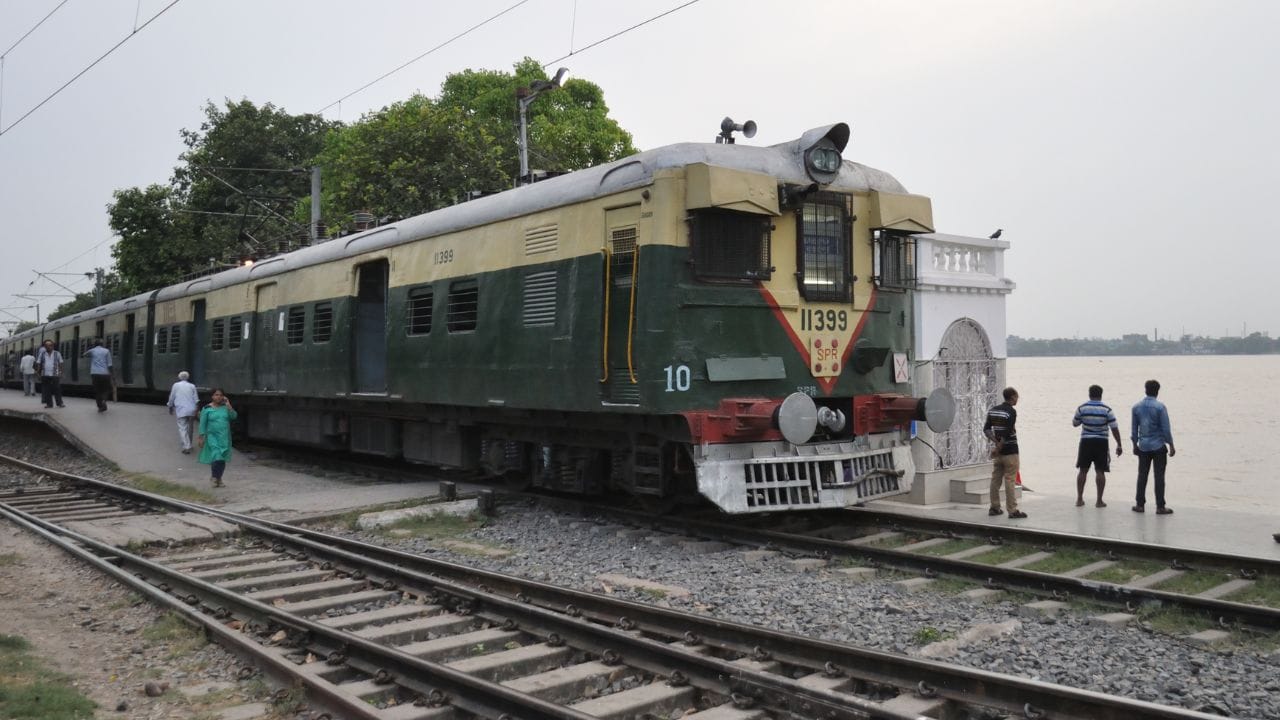 Train Service: ভারত-শ্রীলঙ্কা ম্যাচের জন্য অতিরিক্ত ট্রেন চালাবে রেল ...
