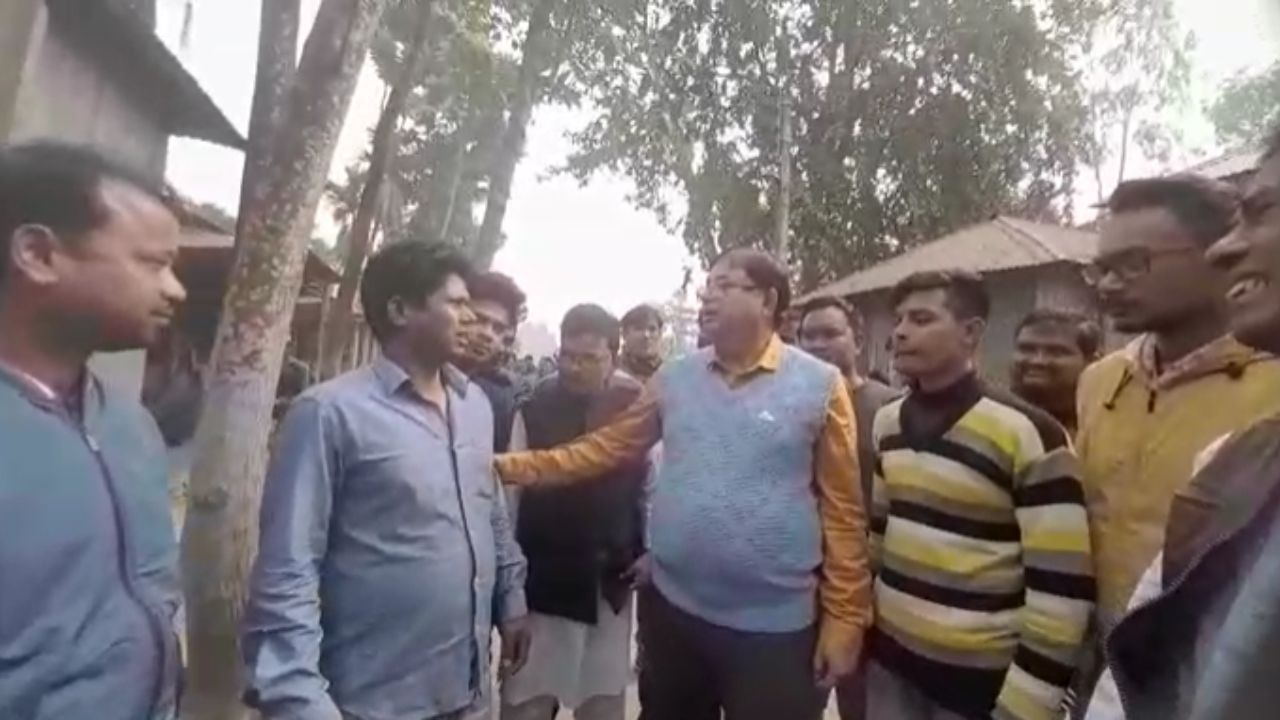 Udayan Guha: পঞ্চায়েত ভোটের আগে কাজের অগ্রগতি দেখতে বালুরঘাটে এলেন ...