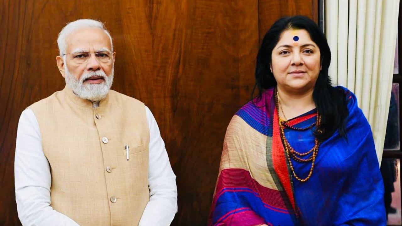 Locket Chatterjee meets Modi: বৈঠকে গরহাজির, প্রধানমন্ত্রীর সঙ্গে কেন ...
