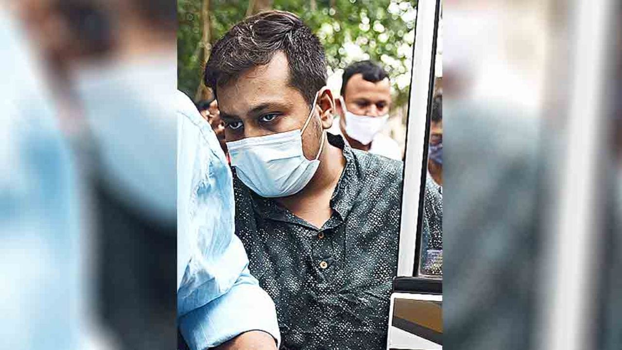 Debanjan Deb: ভুয়ো ভ্যাকসিন কাণ্ডে দেবাঞ্জনের বিরুদ্ধে চার্জশিট জমা ...