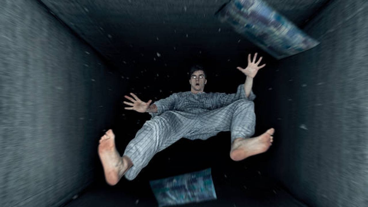 Dreams Inauspicious Meaning: স্বপ্নে দেখলেন পাহাড় থেকে পড়ে যাচ্ছেন ...