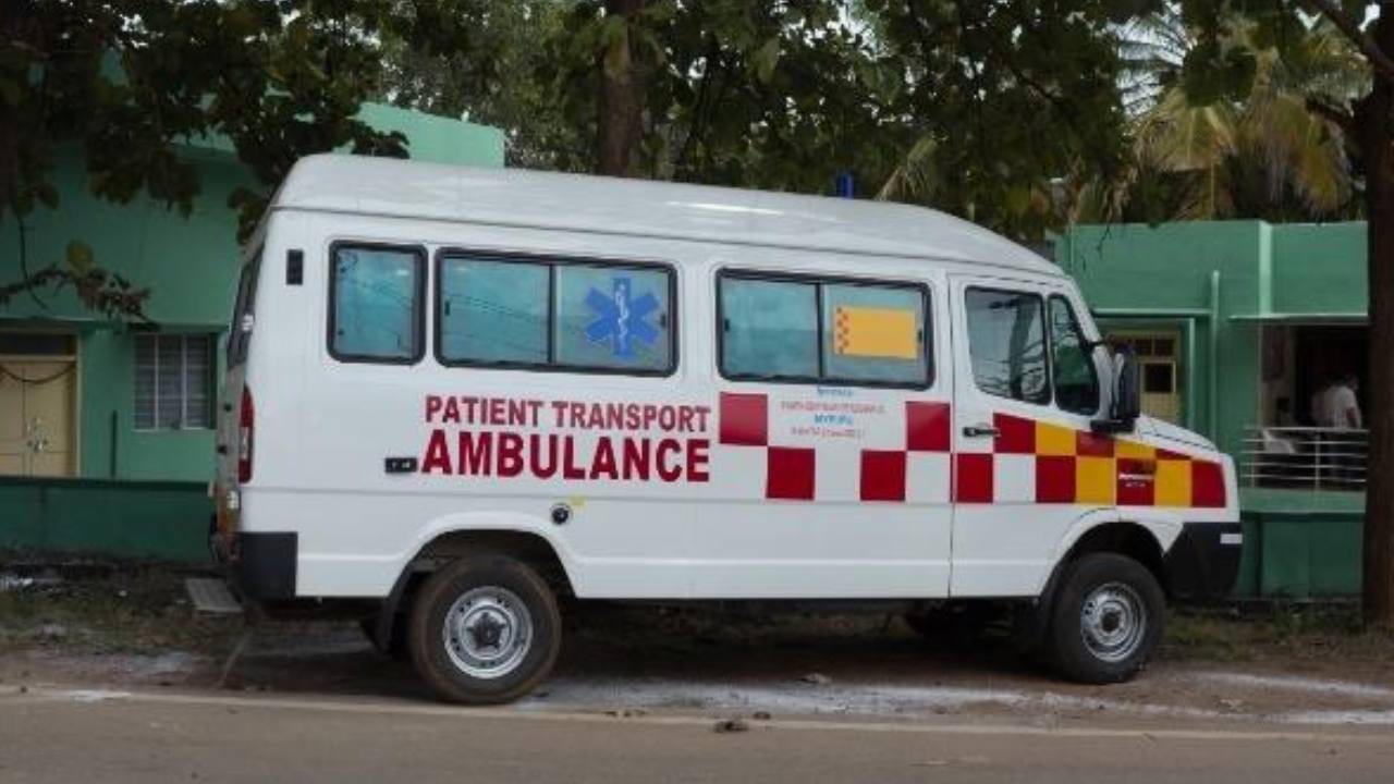 Medical Negligence: অ্যাম্বুল্যান্সের জন্য ৩ ঘণ্টা দাঁড়িয়ে, মায়ের ...