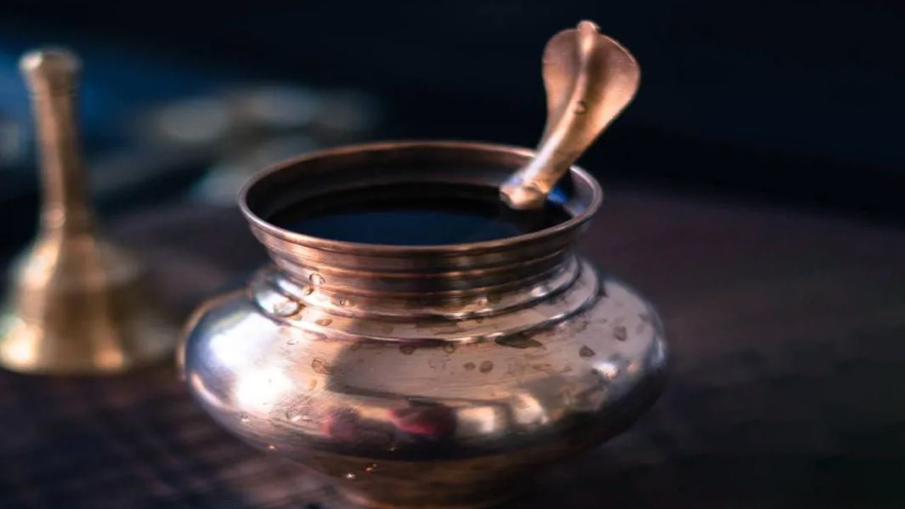 Gangajal at Home: রোজ বাড়িতে ঝগড়া-অশান্তি! ঠাকুরঘরের গঙ্গাজল ...