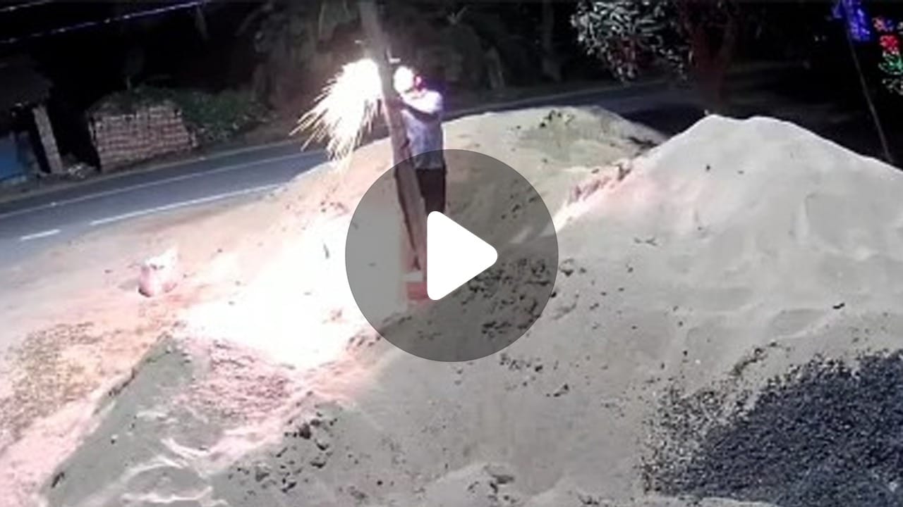 Singur News: মন্ত্রীর উদ্বোধন করা উচ্চ বাতিস্তম্ভ ক্ষতিগ্ৰস্ত করার ...