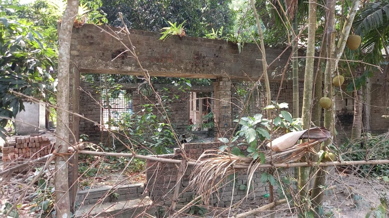 Bhangar Anganwadi: তিন বছর ধরে ক্লাস হচ্ছে না সেন্টারে, প্রতিবেশীর ...