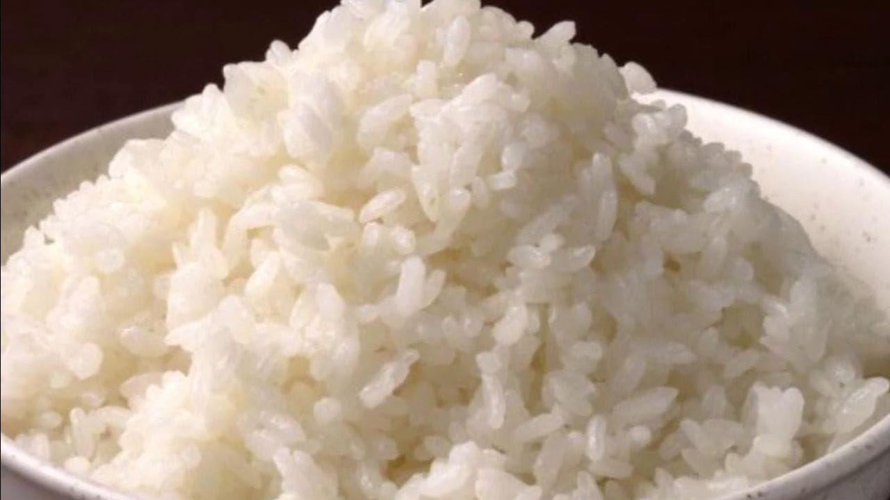 Tricks of Rice: রোজ তো ভাত খান, লক্ষ্মীর কৃপা পেতে কীভাবে ব্যবহার করবেন, তা জানা আছে? - Bengali ...