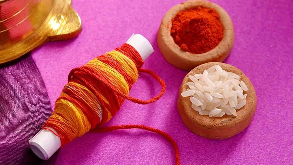 Changing Kalava: লাল তাগা কবে বদলানো যায়, জানেন? - Bengali News | In ...