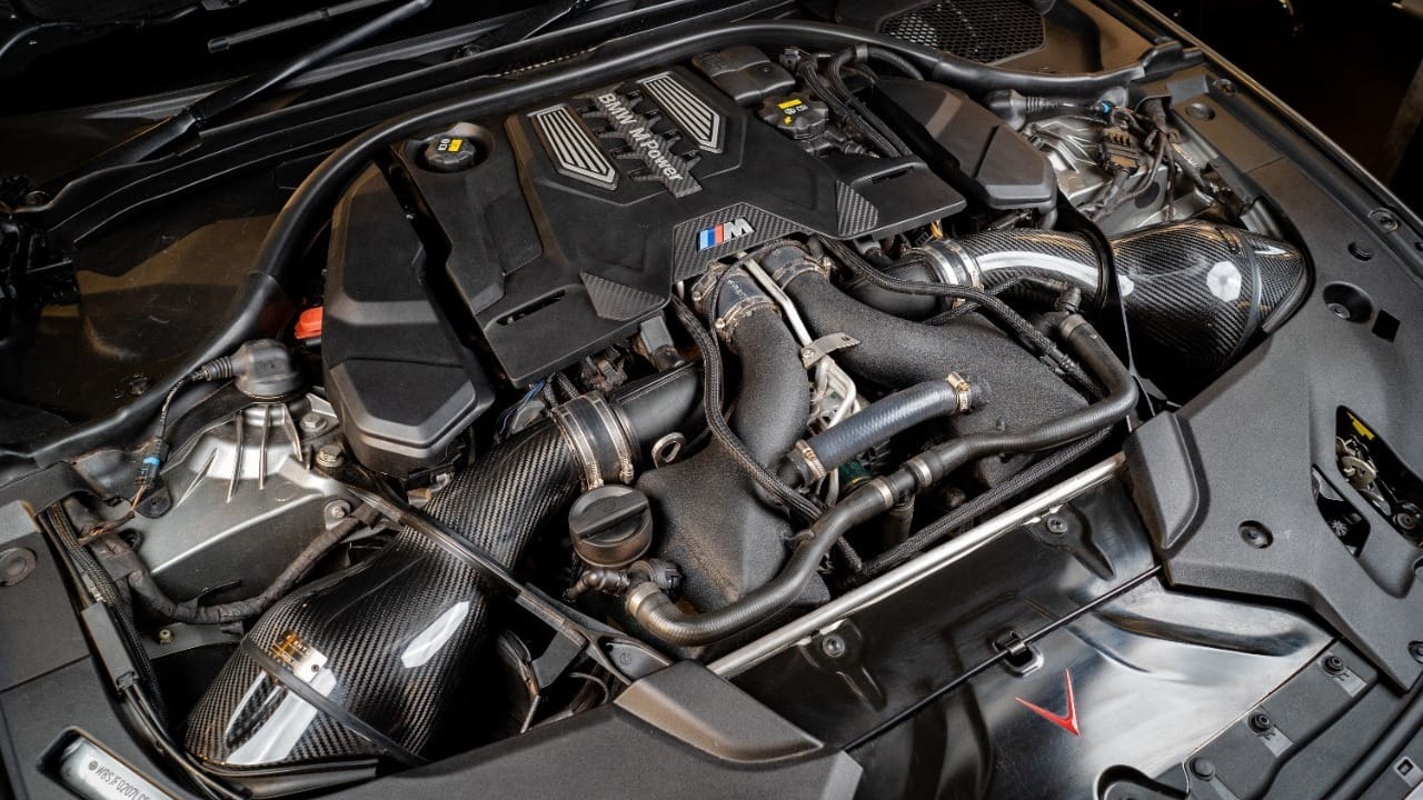 Car Engine: গাড়ির ইঞ্জিন সামনে থাকে কেন? - Bengali News | Why Do Cars ...