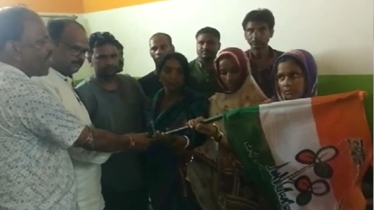 Panchayat Elections 2023: ISF থেকে তৃণমূলে ৬ প্রার্থী, ভোটের আগে ভোলবদলে হইচই - Bengali News ...