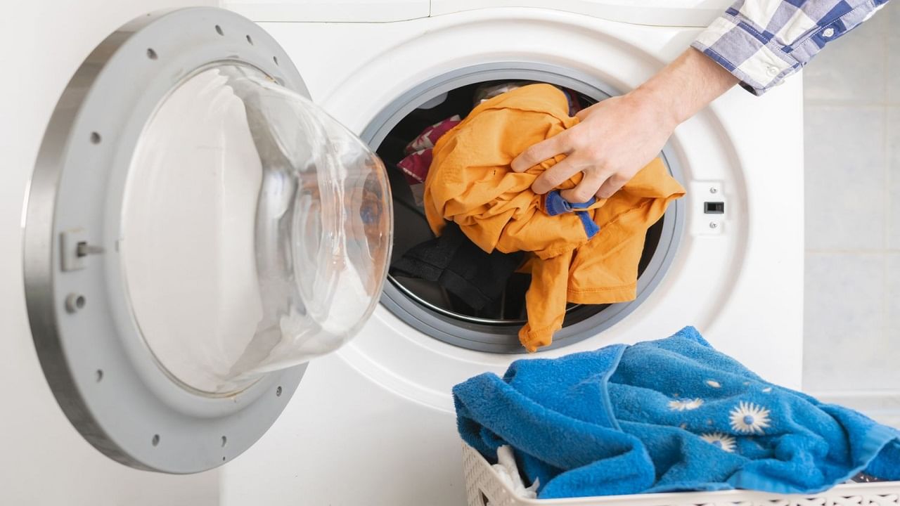 Washing Machine Tips: বর্ষাকালে রোদ ছাড়াই শুকোবে ভেজা কাপড়, ওয়াশিং ...