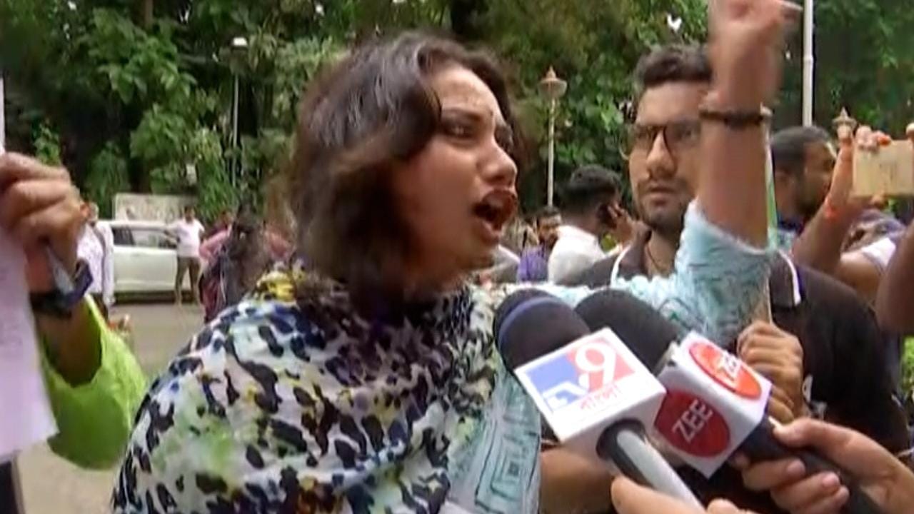 Jadavpur University: ‘আমার জামা ছিঁড়ে দিয়েছে,বাম-অতিবামদের চিনে নিন ...