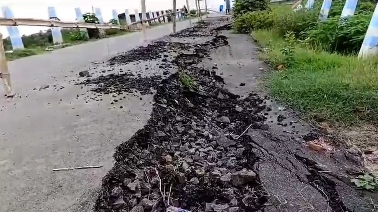 Namkhana News: উদ্বোধনের আগেই ধস! - Bengali News | New Road Collapsed ...