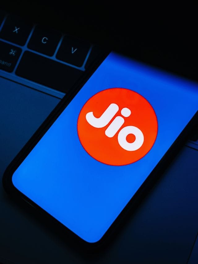 Amazon Prime, Netflix ফ্রিতে দিচ্ছে Jio – TV9Bangla