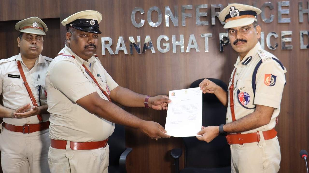 Ranaghat Robbery: বীরবিক্রমে ধাওয়া করেছিলেন ডাকাতদের, রানাঘাটের ‘দাবাং ...