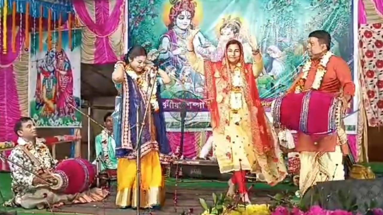 Aparupa Poddar: হরিনামের আসরে নাচছেন অপরূপা, ভিডিয়ো ছড়াতেই কটাক্ষ ...