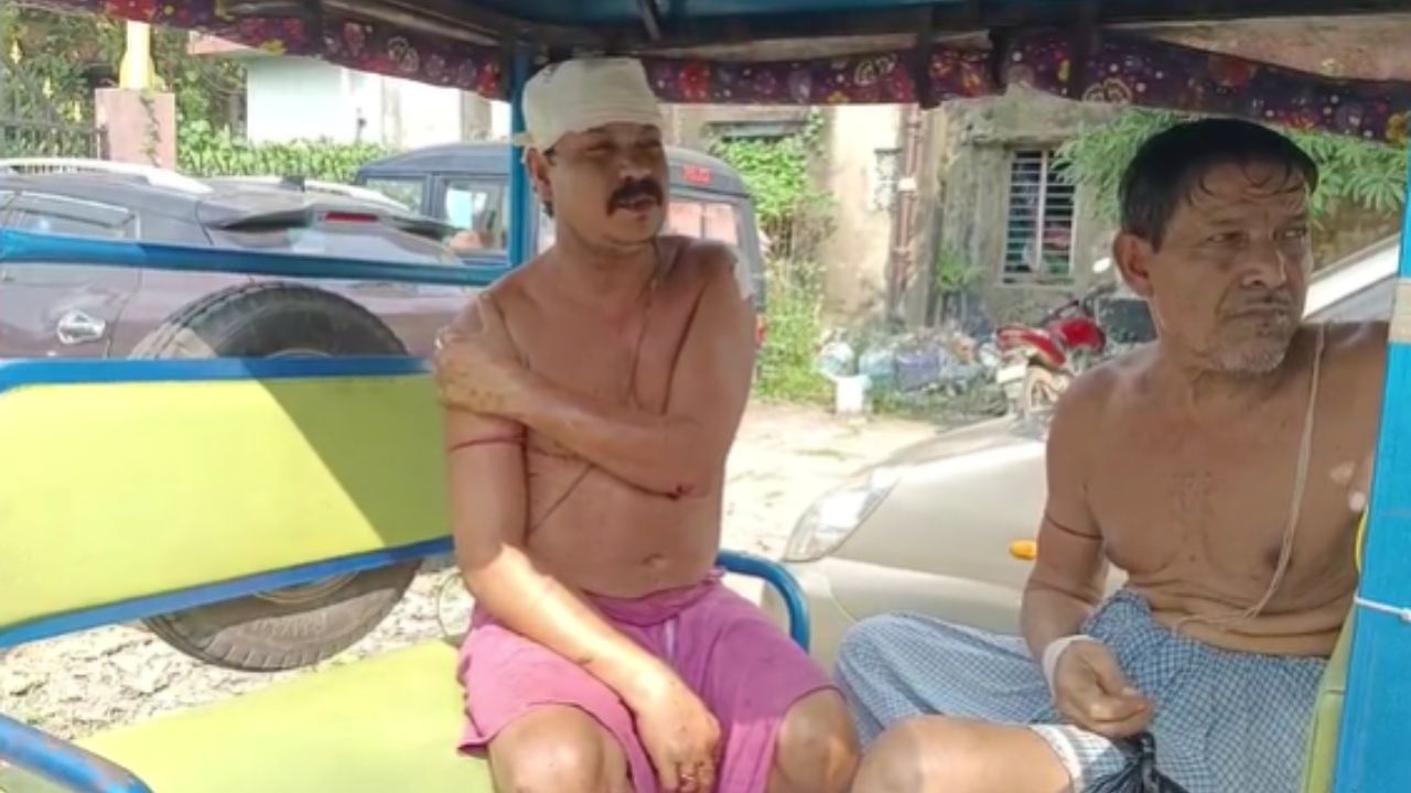 Nandigram Clash: নারকেল গাছে পাতা কুড়োতে গিয়েছিলেন, মাথায় পড়ল ধারাল অস্ত্রের কোপ - Bengali ...