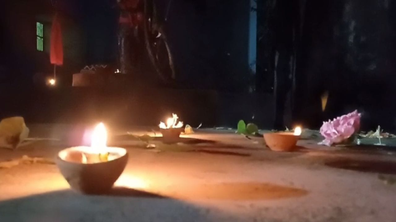 Bhoot Chaturdashi: আজ রাতে মুক্তি পায় ভূতেরা, শ্মশানে তিন প্রহরে খায় ...