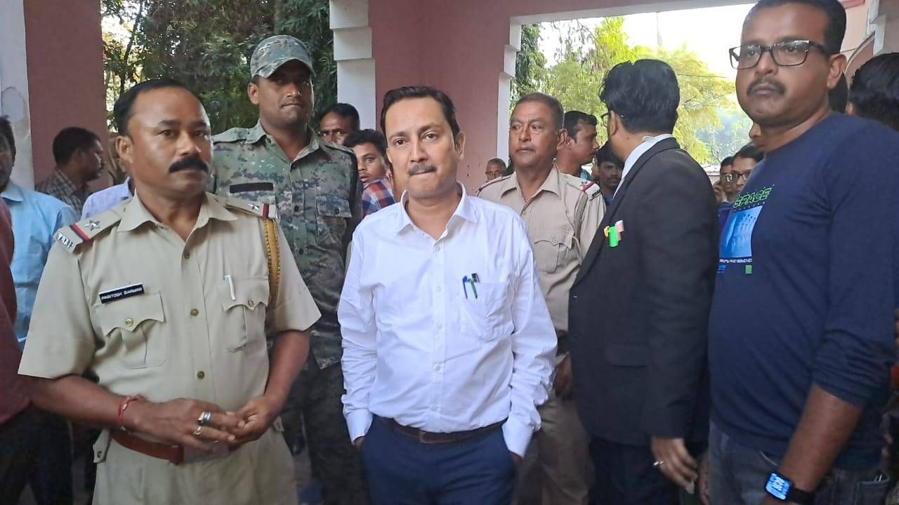 Saikat Chatterjee: আদালতে নিজেই সওয়াল করে জামিন পেলেন সৈকত ...