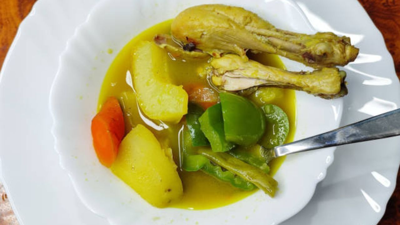 Chicken shorba: শীতের রাতে দারুণ লাগে চিকেন শোর্বা, কেমন করে বানাবেন ...