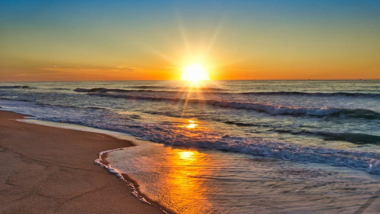 Evening Astro Tips: লক্ষ্মীর অপার আশীর্বাদ পেতে সন্ধ্যের সময় ভুলেও এই কাজ করবেন না! - Bengali ...