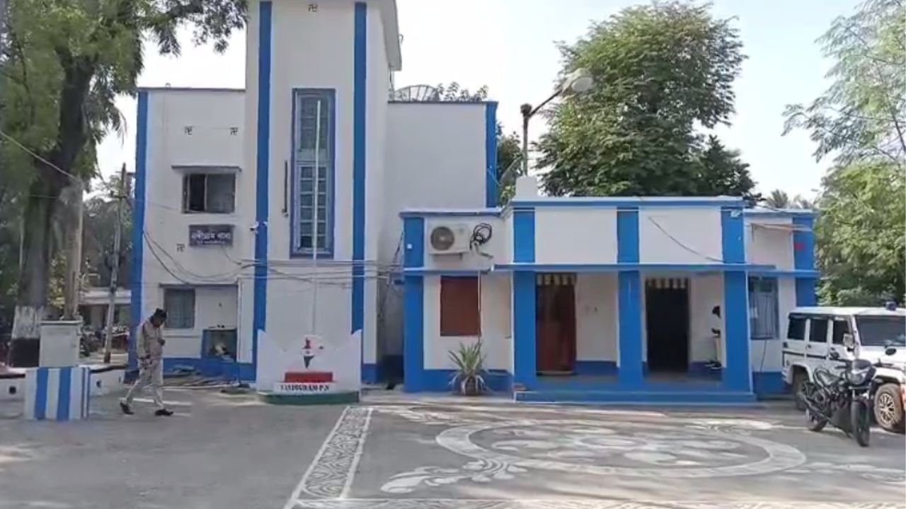 Nandigram: 'নন্দীগ্রাম থানা শাসকদলের পার্টি অফিস', BJP-র দাবি 'মেনেও নিল' TMC - Bengali News ...