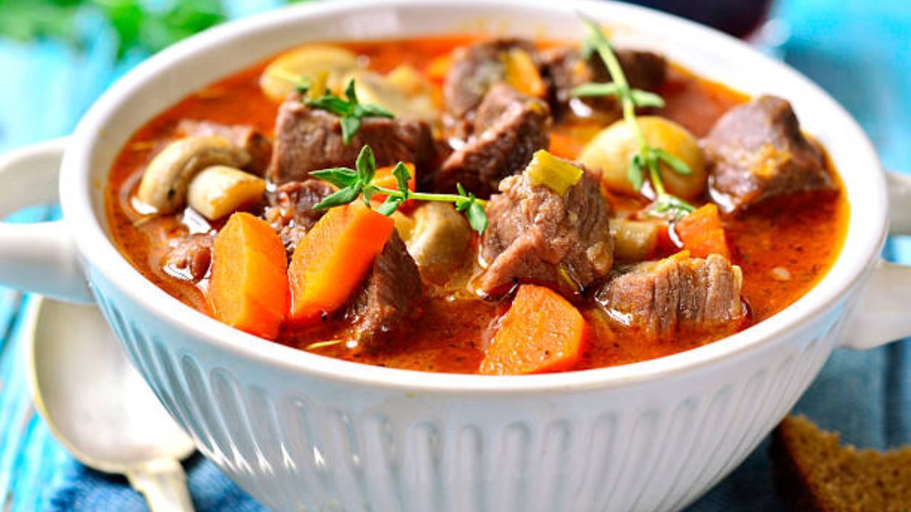 Mutton Stew: শীতের দিনে এইভাবে মটন বানিয়ে খান, কষার থেকে ঢের বেশি ভাল ...