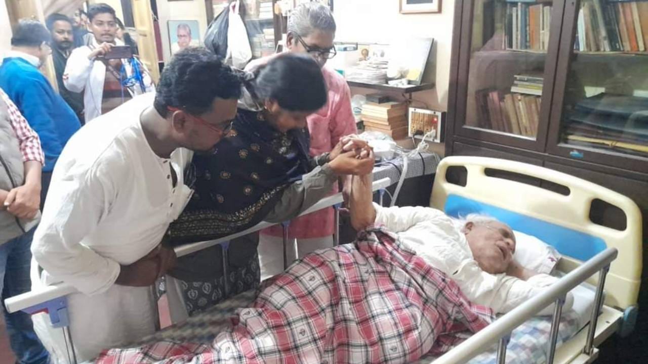 Buddhadeb Bhattacharjee: পাম অ্যাভিনিউতে গিয়ে বুদ্ধদেবের সঙ্গে সাক্ষা ...