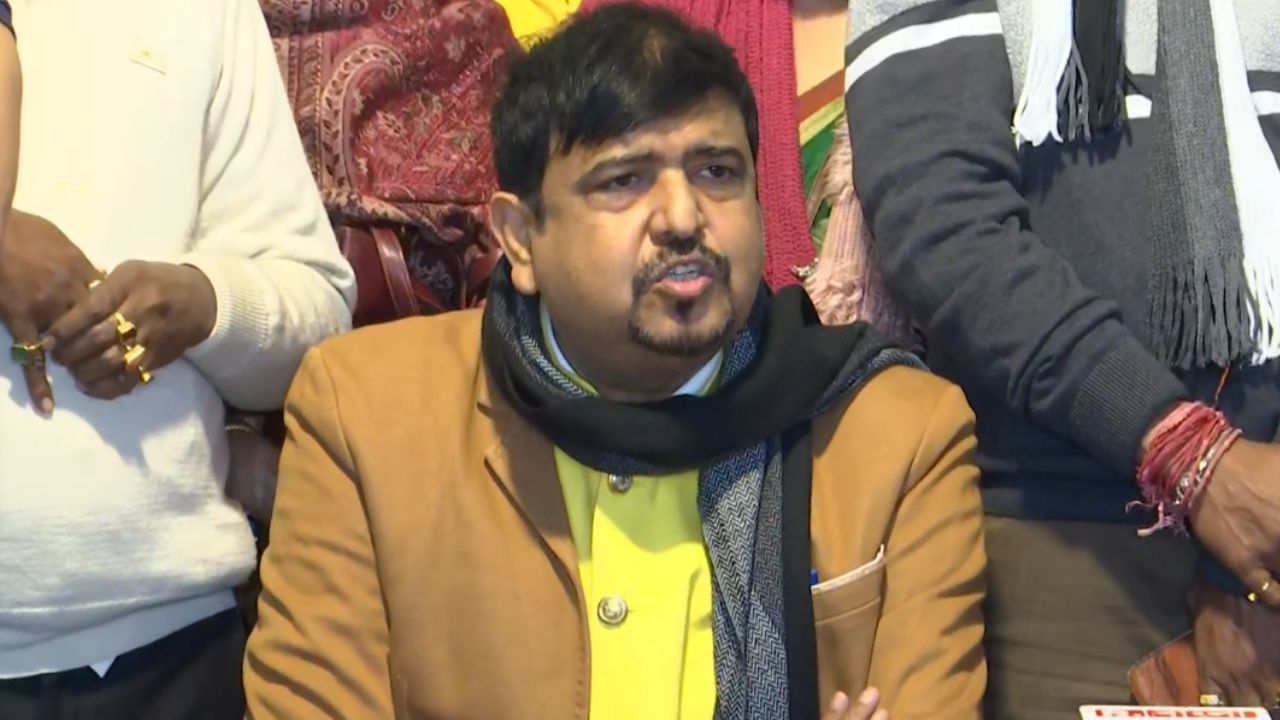 Sujit Bose: 'হ্যাঁ, রোল বিক্রি করতাম, গর্বের সঙ্গে করতাম...', ফুঁসে উঠলেন সুজিত - Bengali News ...