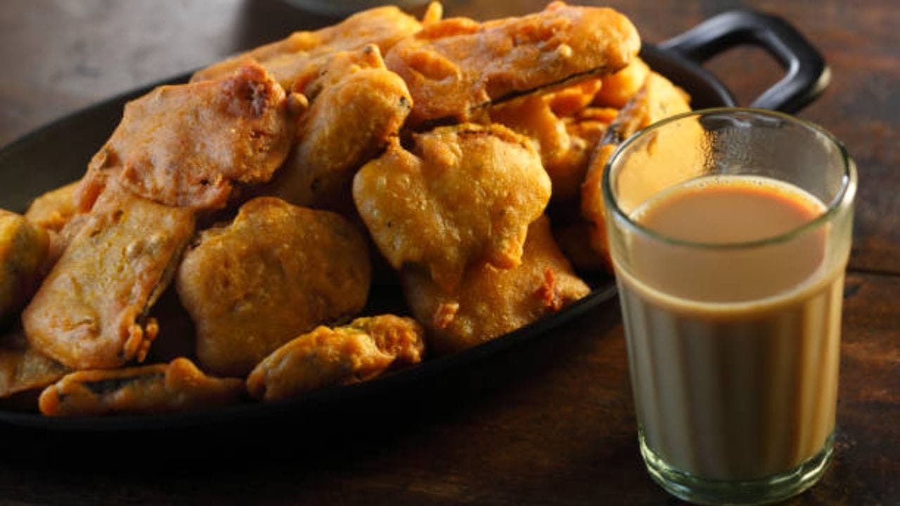 Brinjal pakora: খিচুড়ির সঙ্গে বেগুনি এবার বাদ, সরস্বতী পুজোর ভোগে থাক ...