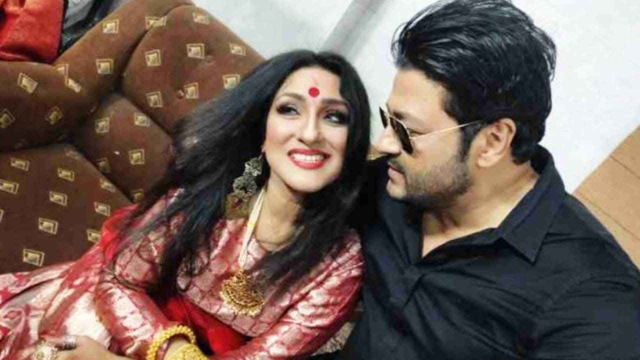 Rituparna-Ferdous: ফের কাছাকাছি ঋতুপর্ণা-ফিরদৌস! ঋতুকে রাজনীতিতে আসার ...