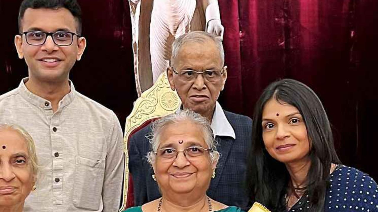 Narayana Murthy: ব্রিটেনের রানির থেকেও ধনী নারায়ণ মূর্তির মেয়ে ...