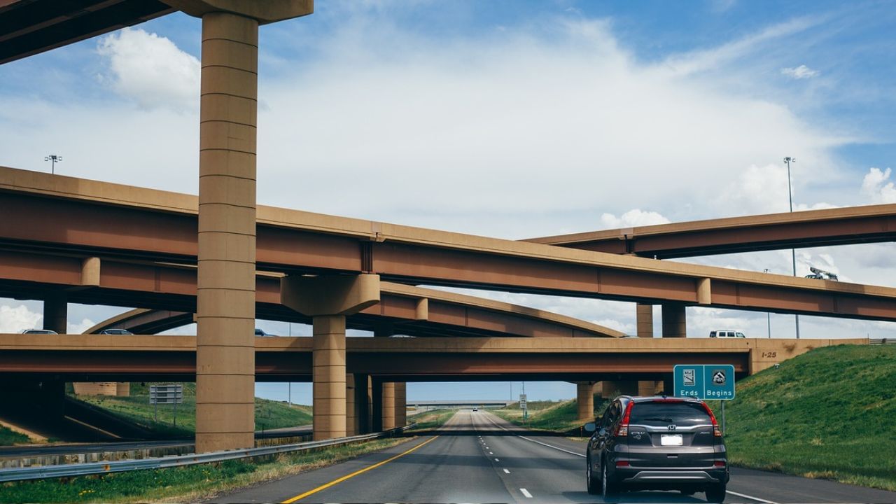 Flyover and Overbridge: ওভারব্রিজ আর ফ্লাইওভারের তফাৎ কী বোঝেন? কোথায় তৈরি হয় কোনটা - Bengali ...