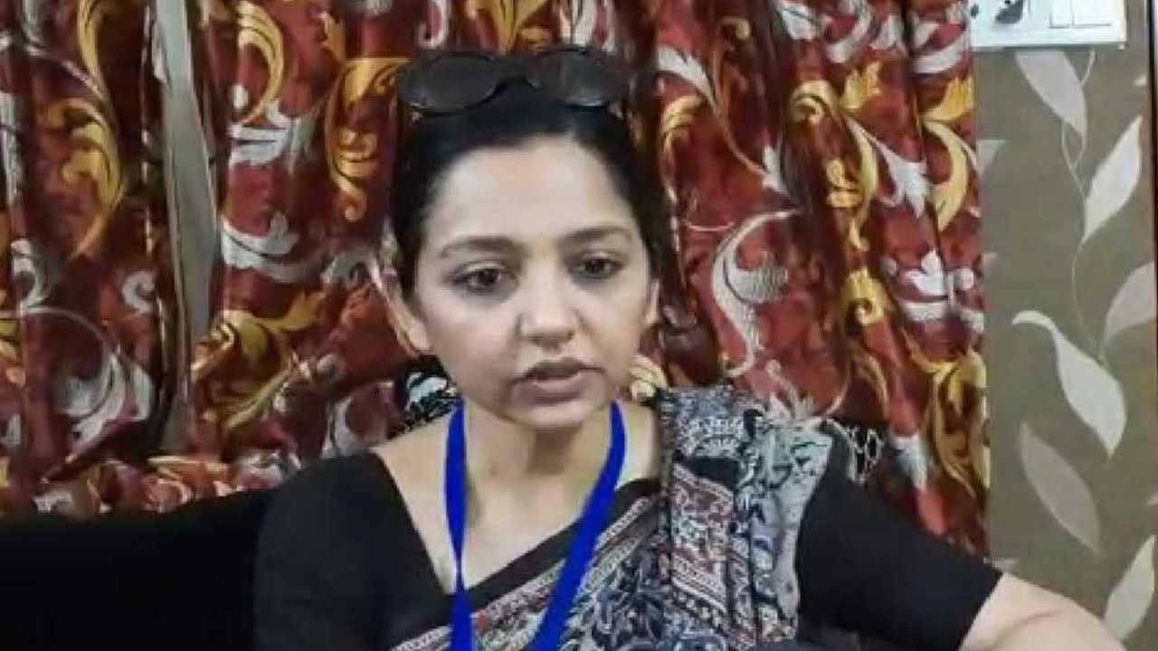 June Malia: অঙ্কতেই গরমিল, জুন মালিয়ার রিপোর্ট কার্ডই 'মিথ্যা'! পরীক্ষার ফল প্রকাশের আবহে ...